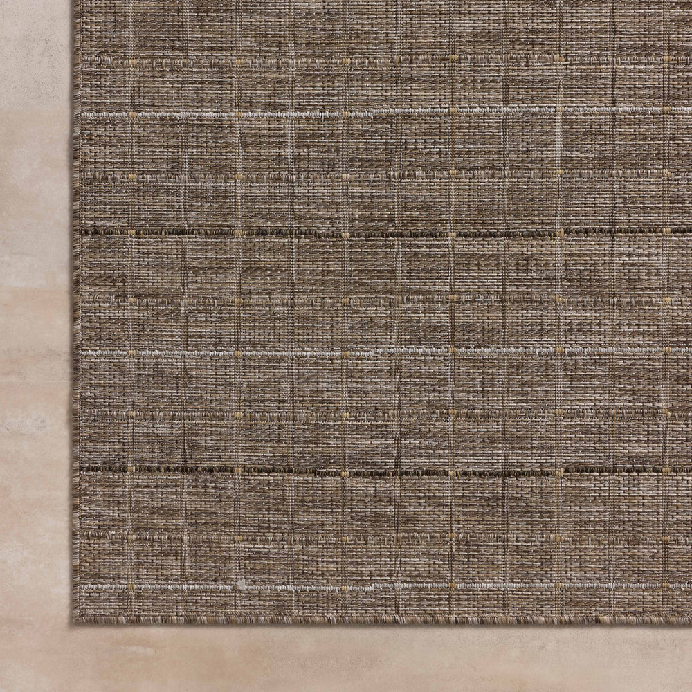 Hemlocke Indoor/Outdoor Rug in Natural / Bark, 3'6" x 5'6"